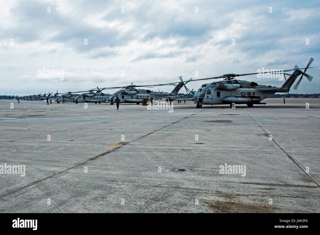 U.S. Marines with Marine Heavy Helicopter Squadron 464 prepare for a ...