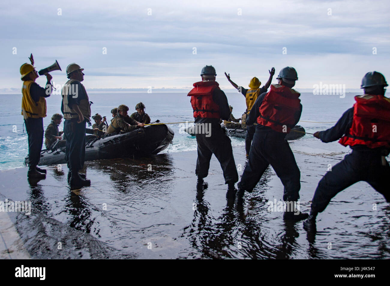 170319-N-TH560-921 PHILIPPINE SEA (March 19, 2017) ) Deck department ...