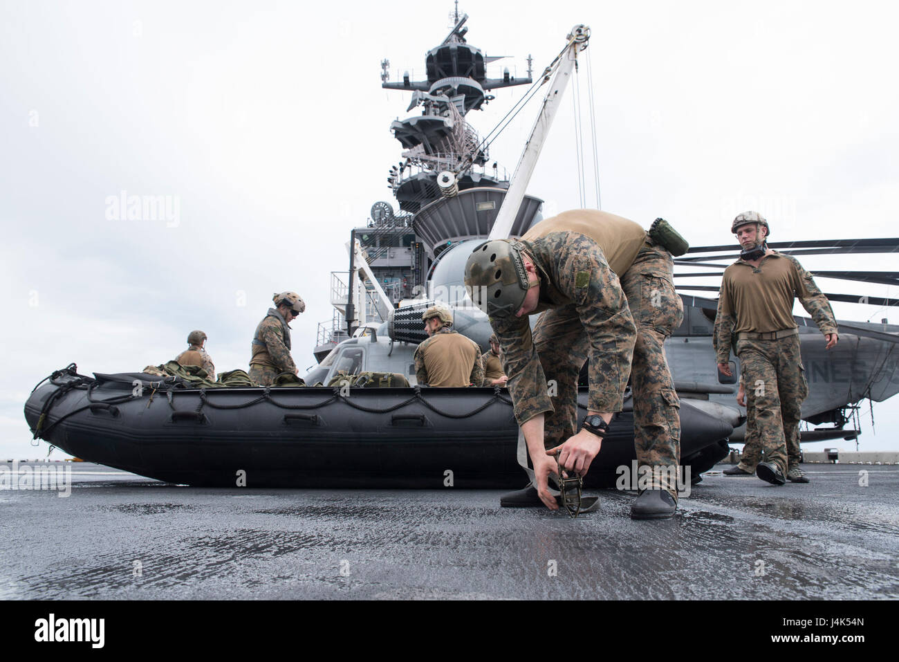 Embarked on the amphibious assault ship uss bonhomme richard lhd hi-res ...