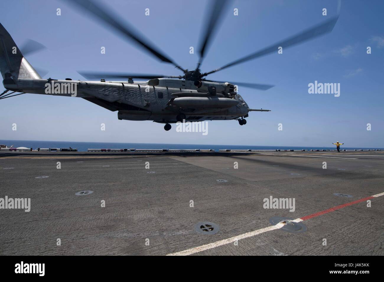 170412-N-KD168-044 U.S. 5TH FLEET AREA OF OPERATIONS (April 12, 2017) A ...