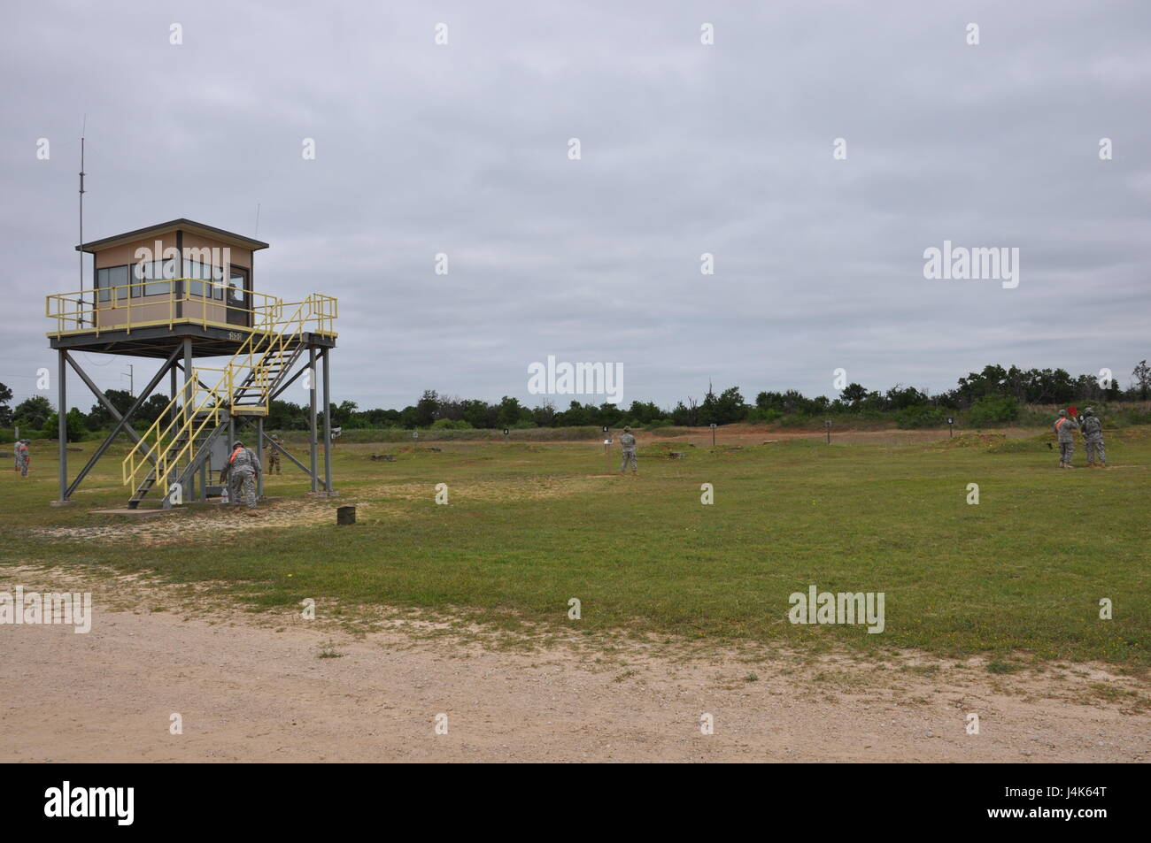 Soldiers with 75th Training Command Headquarters Detachment train at a ...
