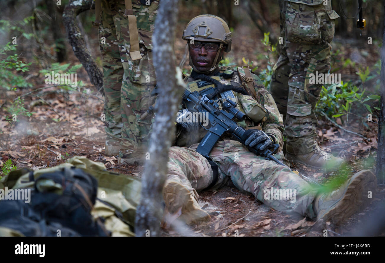 Combat aviation advisor students with the 6th Special Operations ...