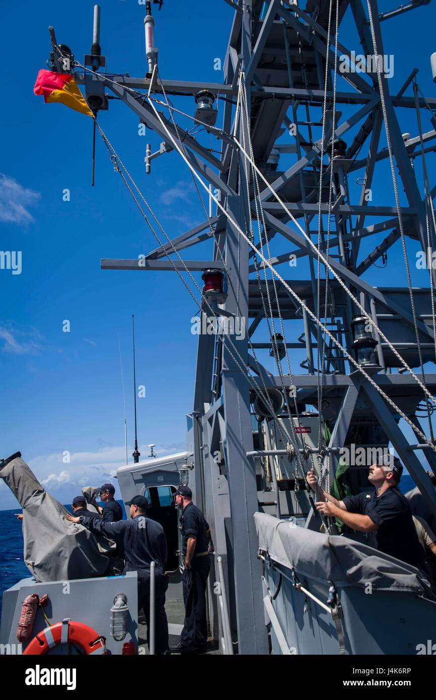 Uss zephyr hi-res stock photography and images - Alamy