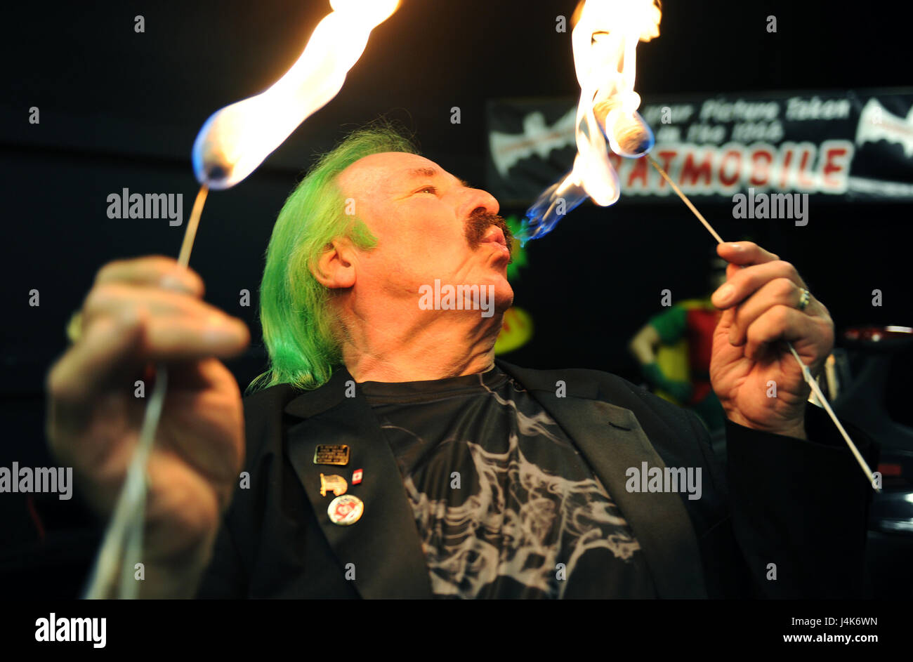Johnny Green performs his fire eating trick at iMagicon comic book ...
