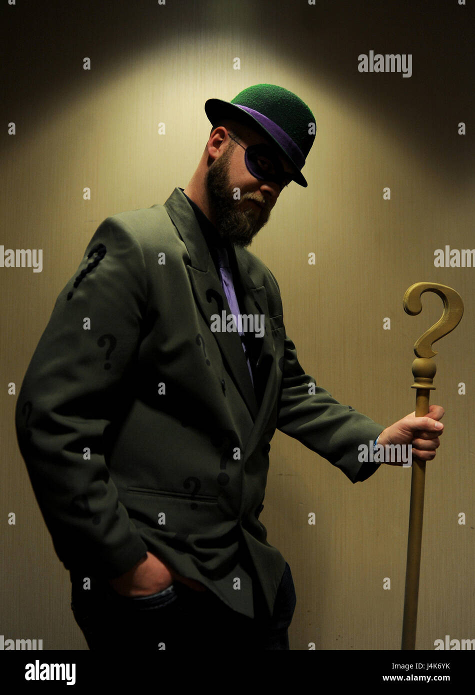 Justin Roe dressed as the Riddler at iMagicon comic book convention in ...