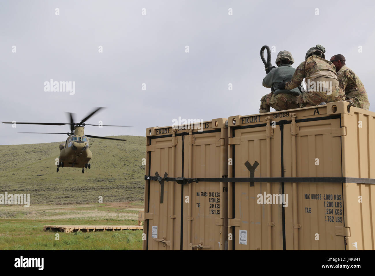 U.S. Soldiers from 92nd Chemical Company, 33rd Chemical Battalion, 48th ...