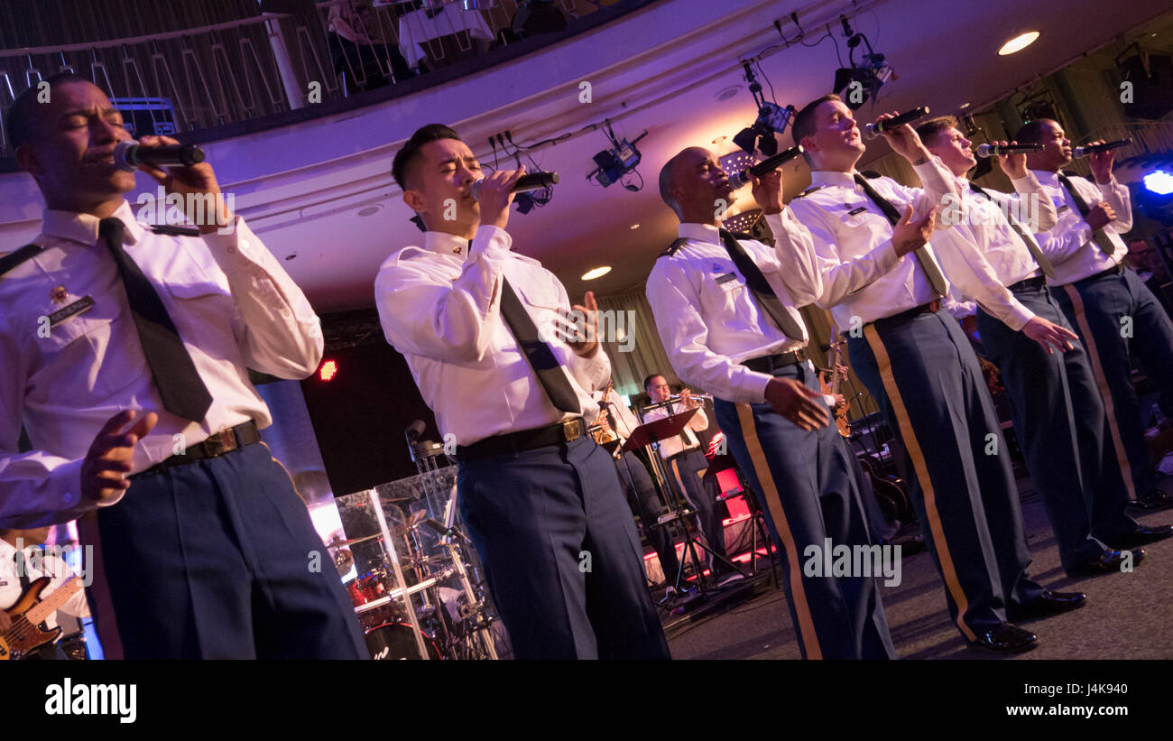The U.S. Army Europe Soldiers Chorus sings and dances the night away at ...