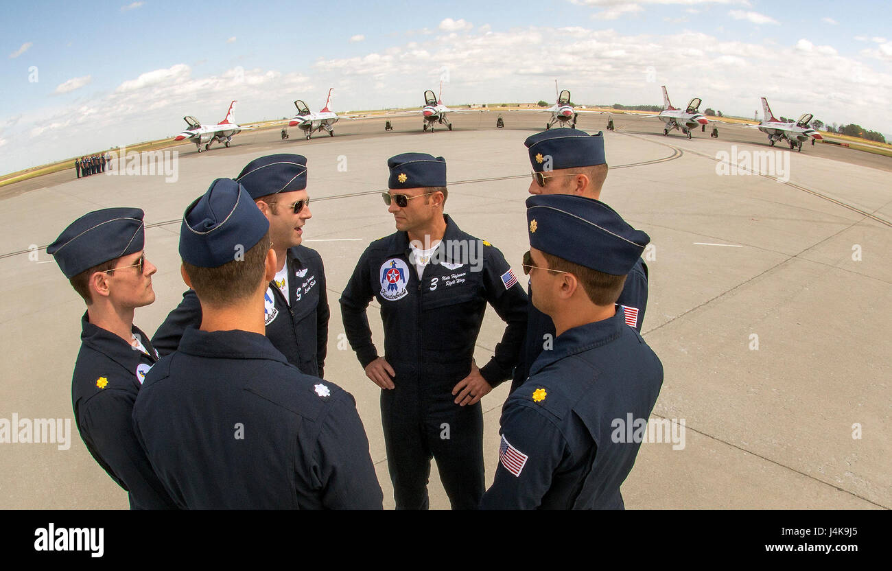 Family travis air force hi-res stock photography and images - Alamy