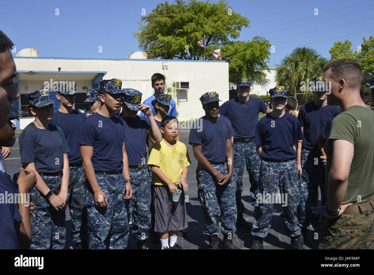 FORT LAUDERDALE, Fla. -- A group of Marines and one sailor with 3rd ...