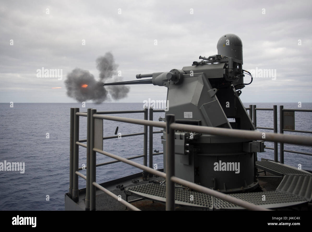 Mark 38 25 mm machine gun hi-res stock photography and images - Alamy
