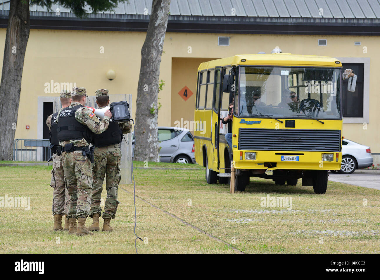 529th Military Police Company High Resolution Stock Photography and ...