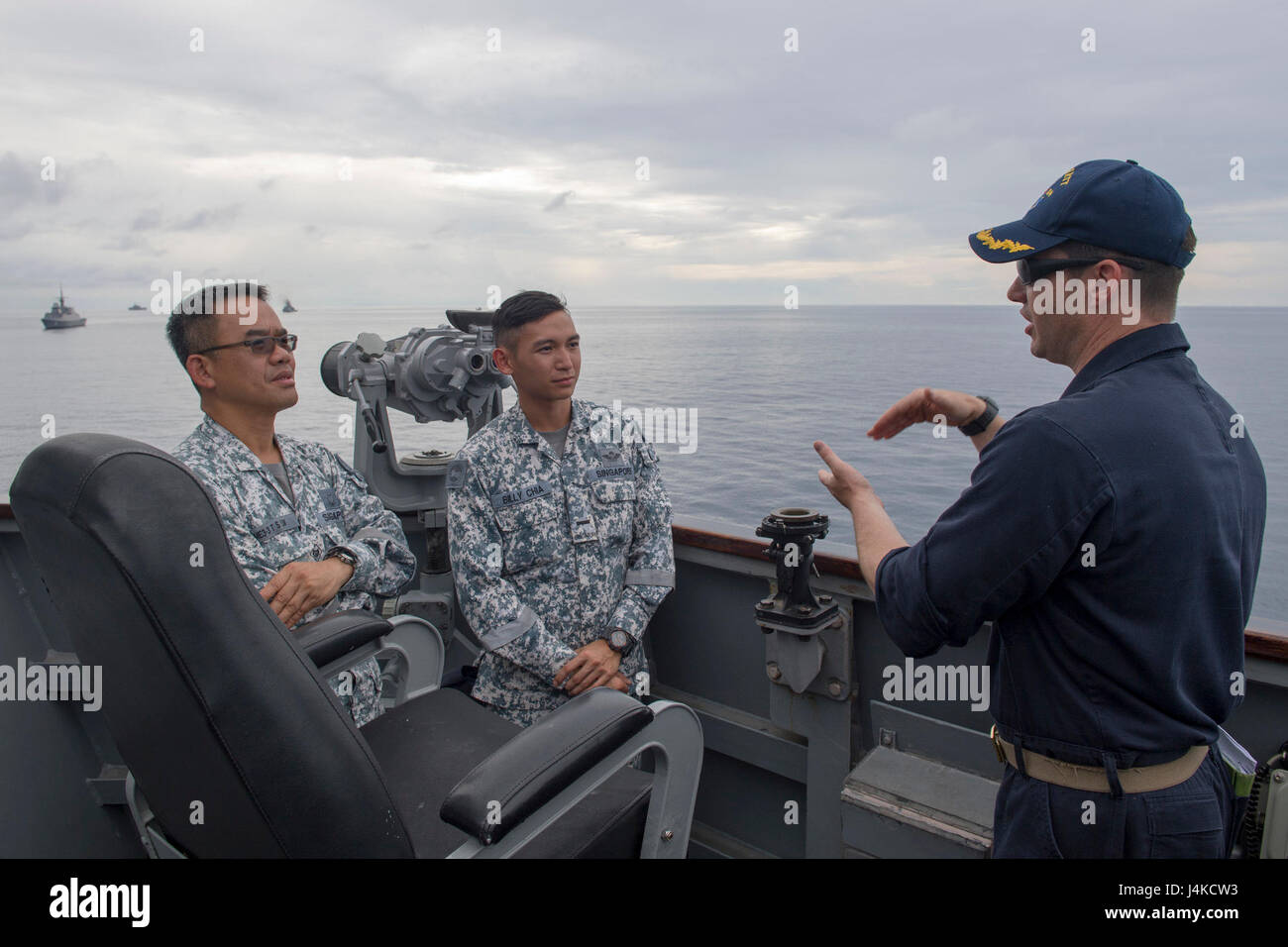 170510-N-ZW825-710 SOUTH CHINA SEA (May 10, 2017) Arleigh Burke-class ... 170510-N-ZW825-710 SOUTH CHINA SEA (May 10, 2017) Arleigh Burke-class ...