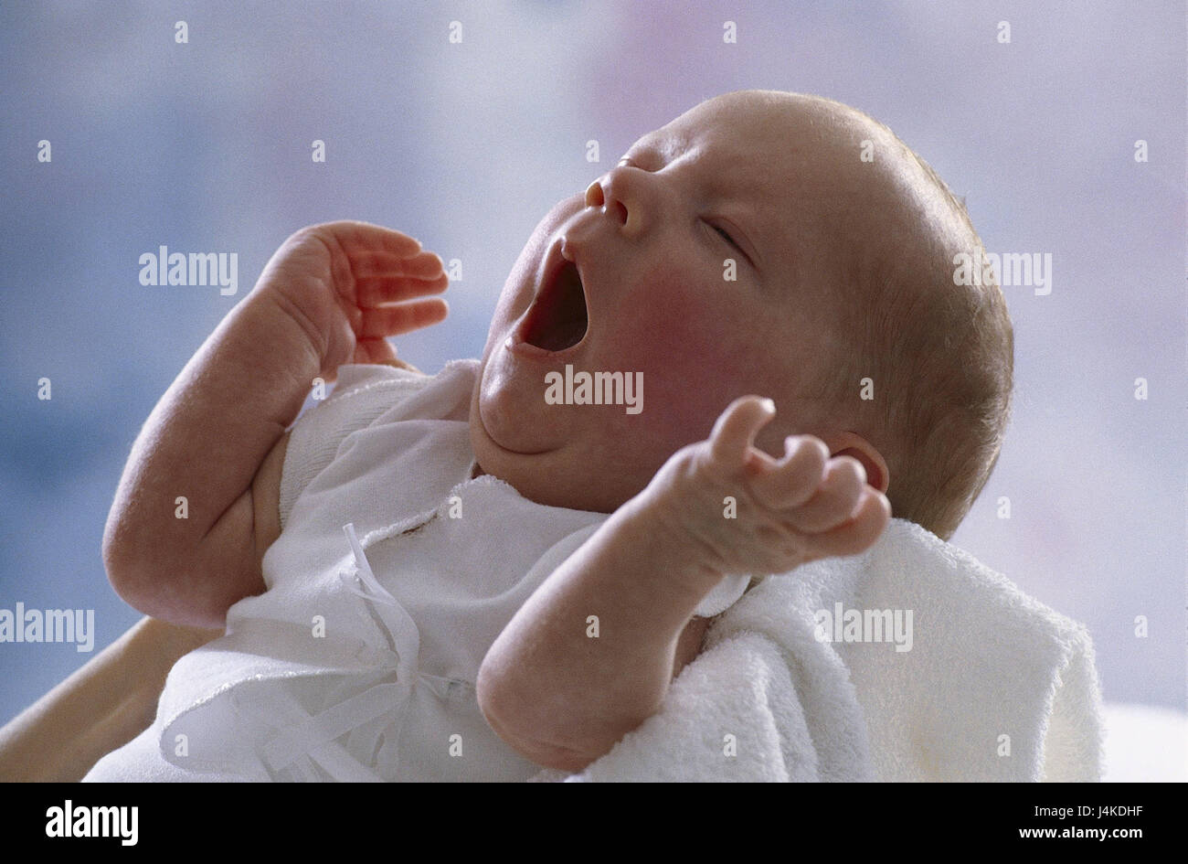Drowsy child hi-res stock photography and images - Alamy