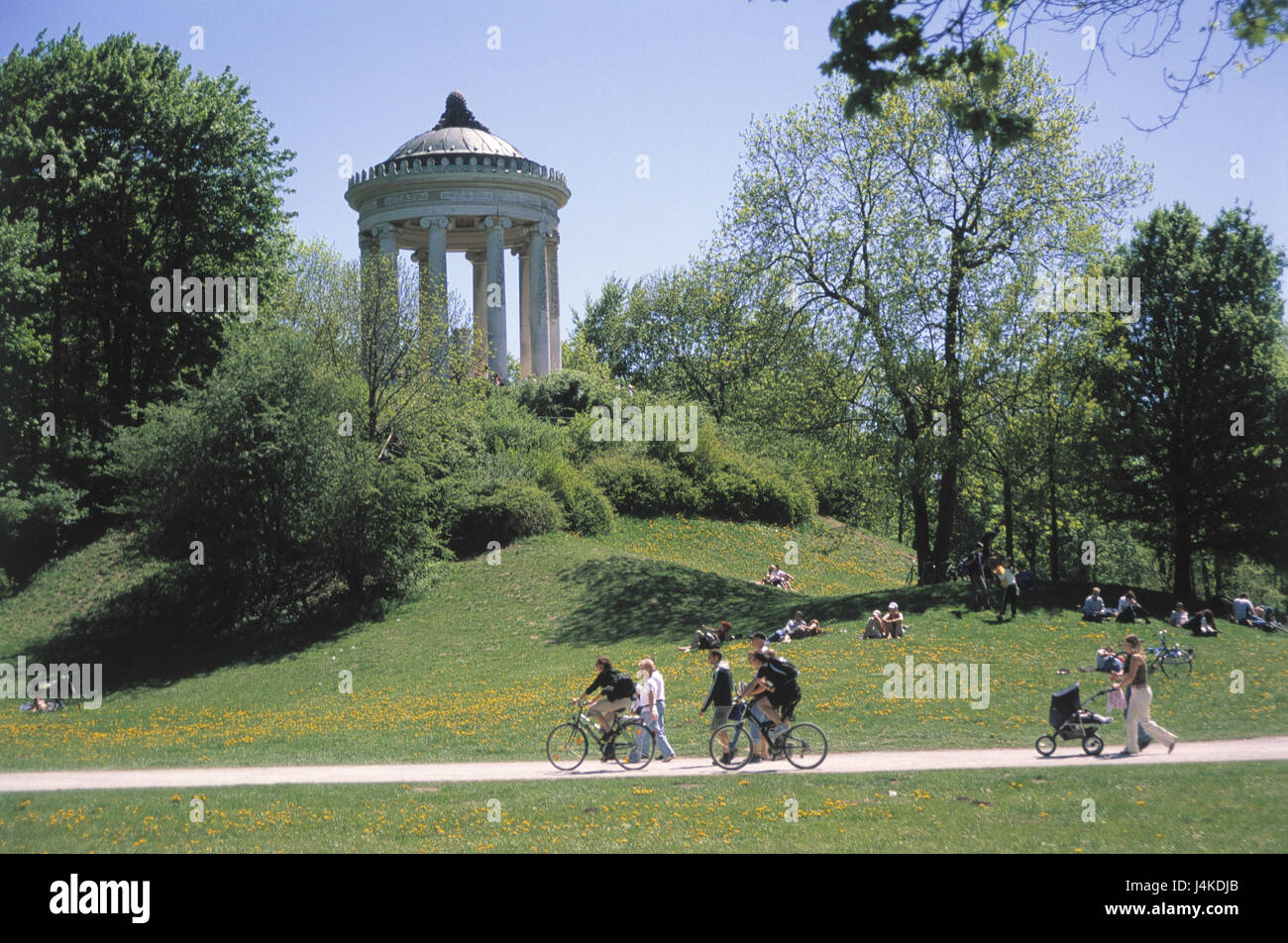 Germany, Bavaria, Munich, English garden, temple 'Monopteros', meadow ...