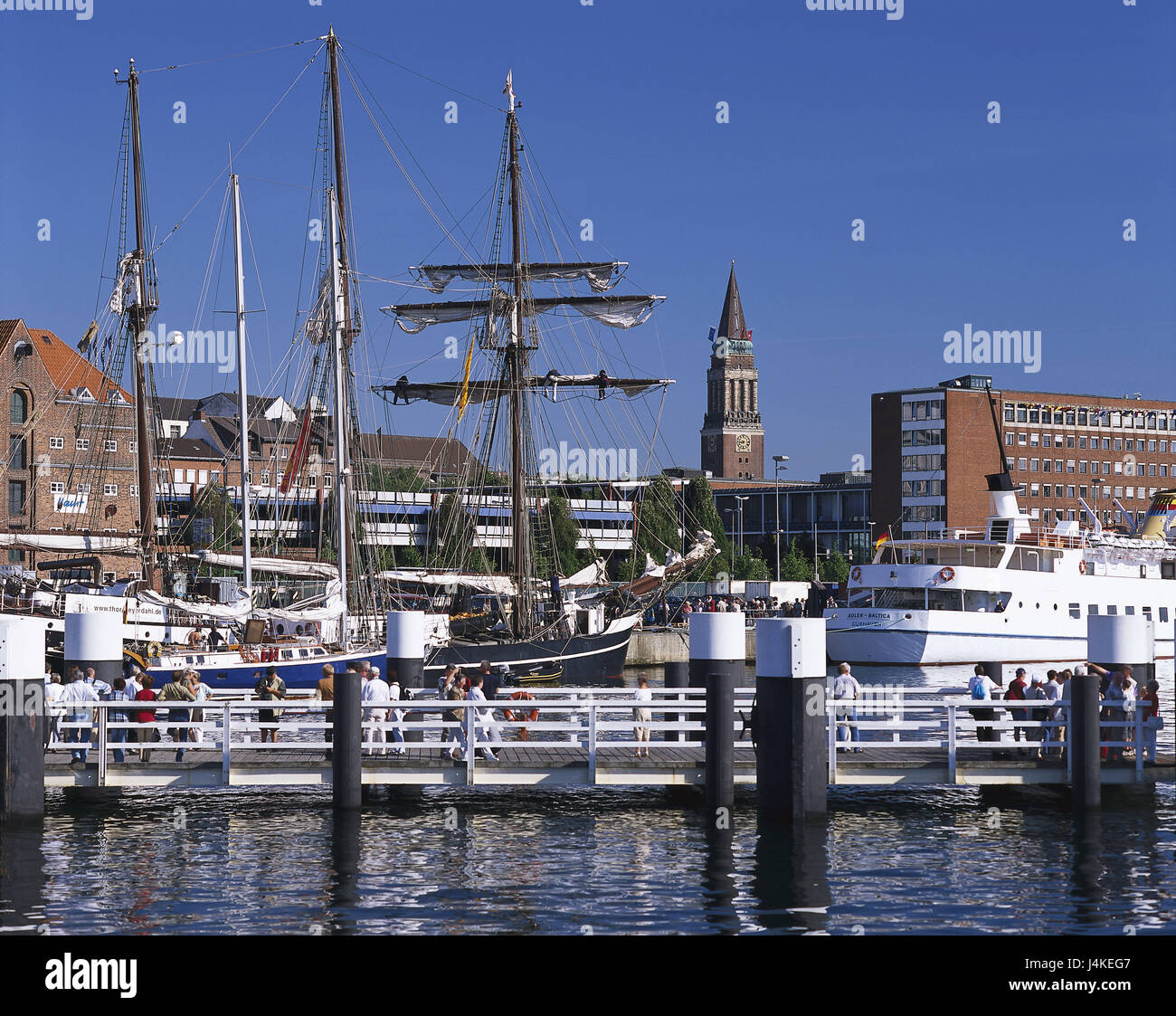 Germany, Schleswig - Holstein, Kiel, Swede's quay, ships, background ...