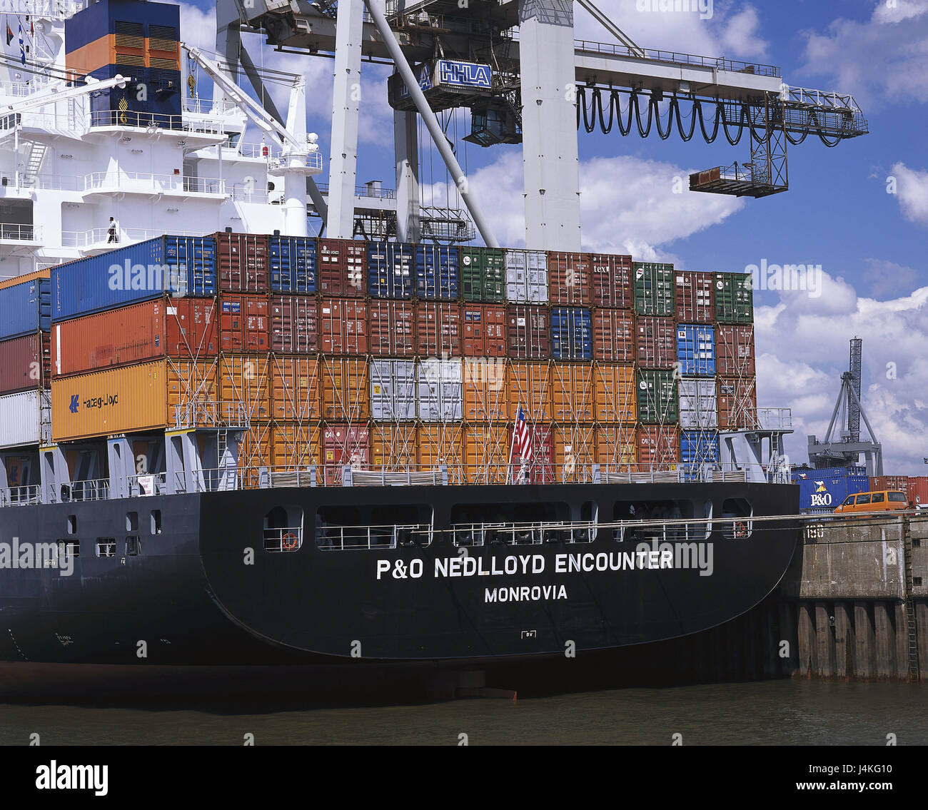 Container port, Verladekran, freighter, container industry, economy ...