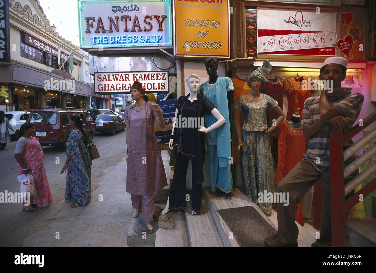 India, Karnataka, Bangalore, shopping street, clothing business, seller ...