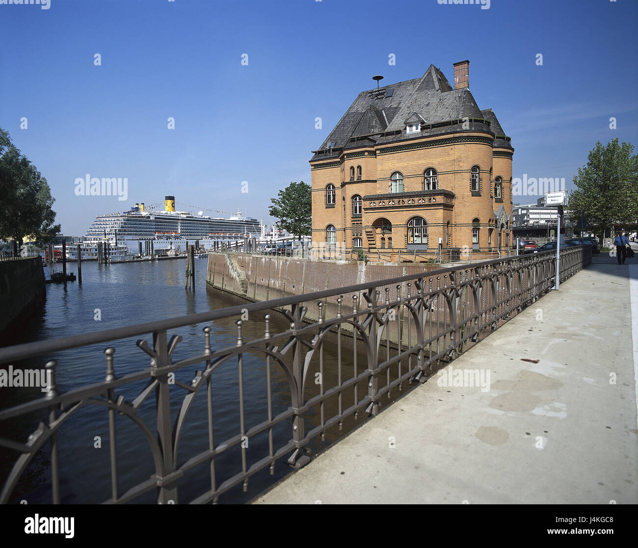 Germany, Hamburg, harbour, harbour police station 2, background cruise ...