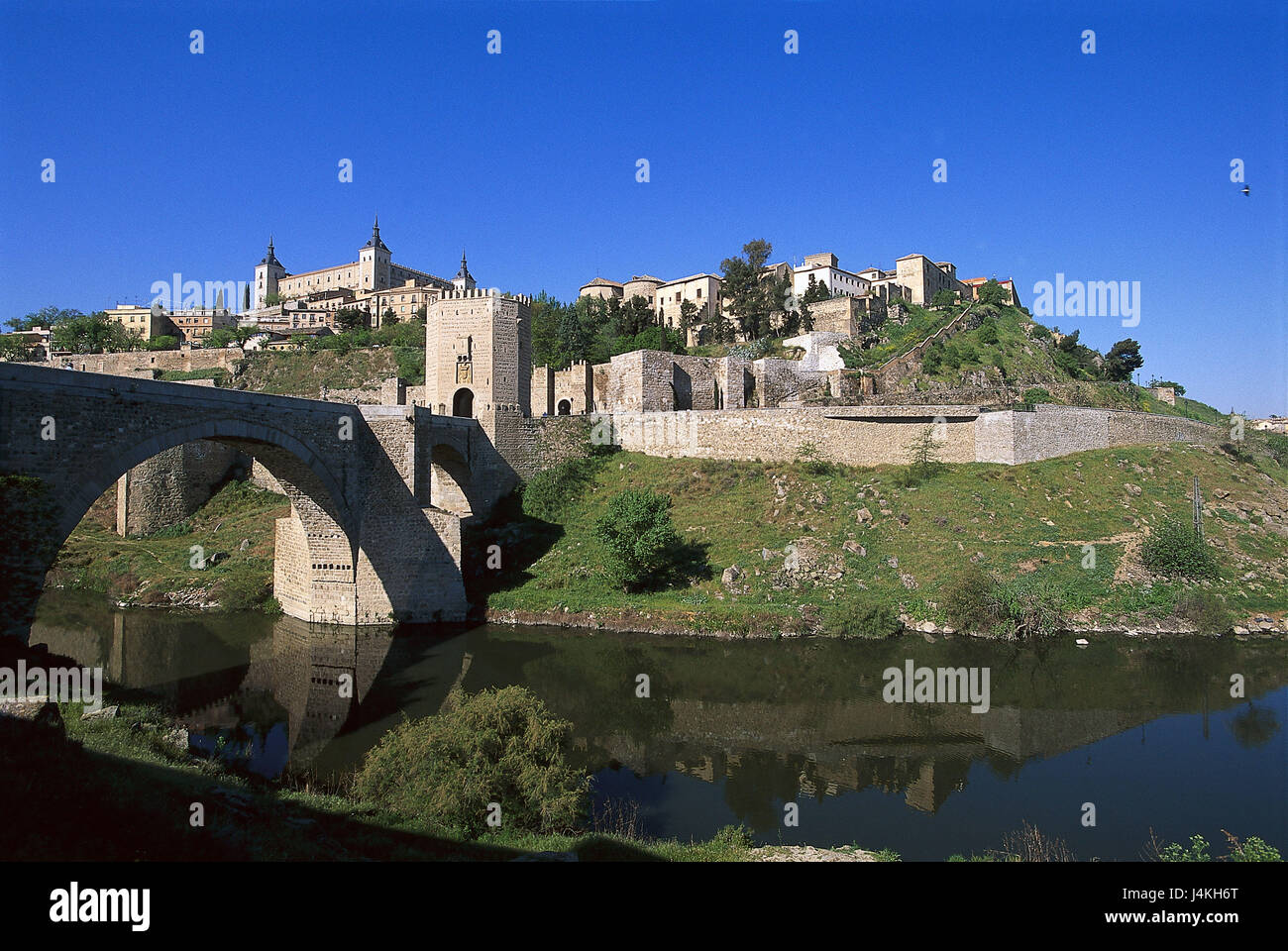 Spain, Castile, Toledo, town view, Alcazar, Puerta de Alcantara Europe ...
