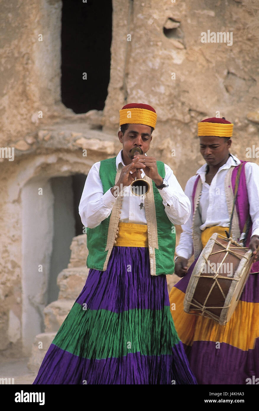 Tunisia, folklore, musician, drum, wind instrument outside, Tunisian ...