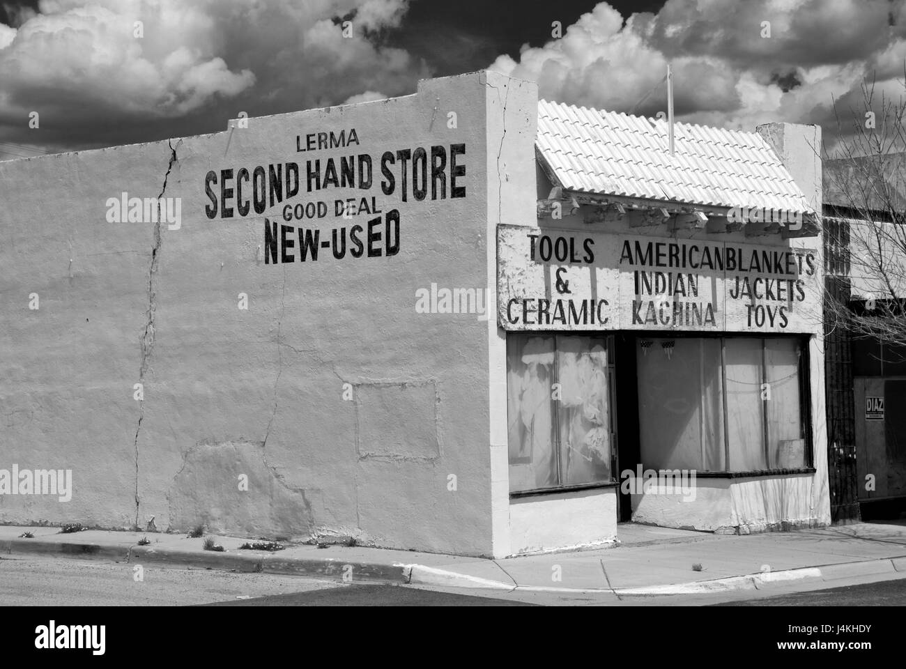 New second hand Black and White Stock Photos & Images - Alamy