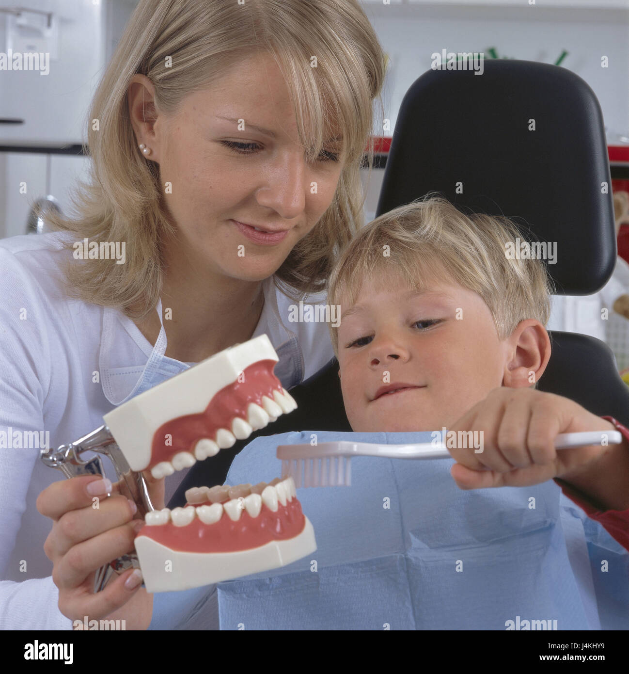 Practise dentist patient conversation bite hi-res stock photography and images - Alamy