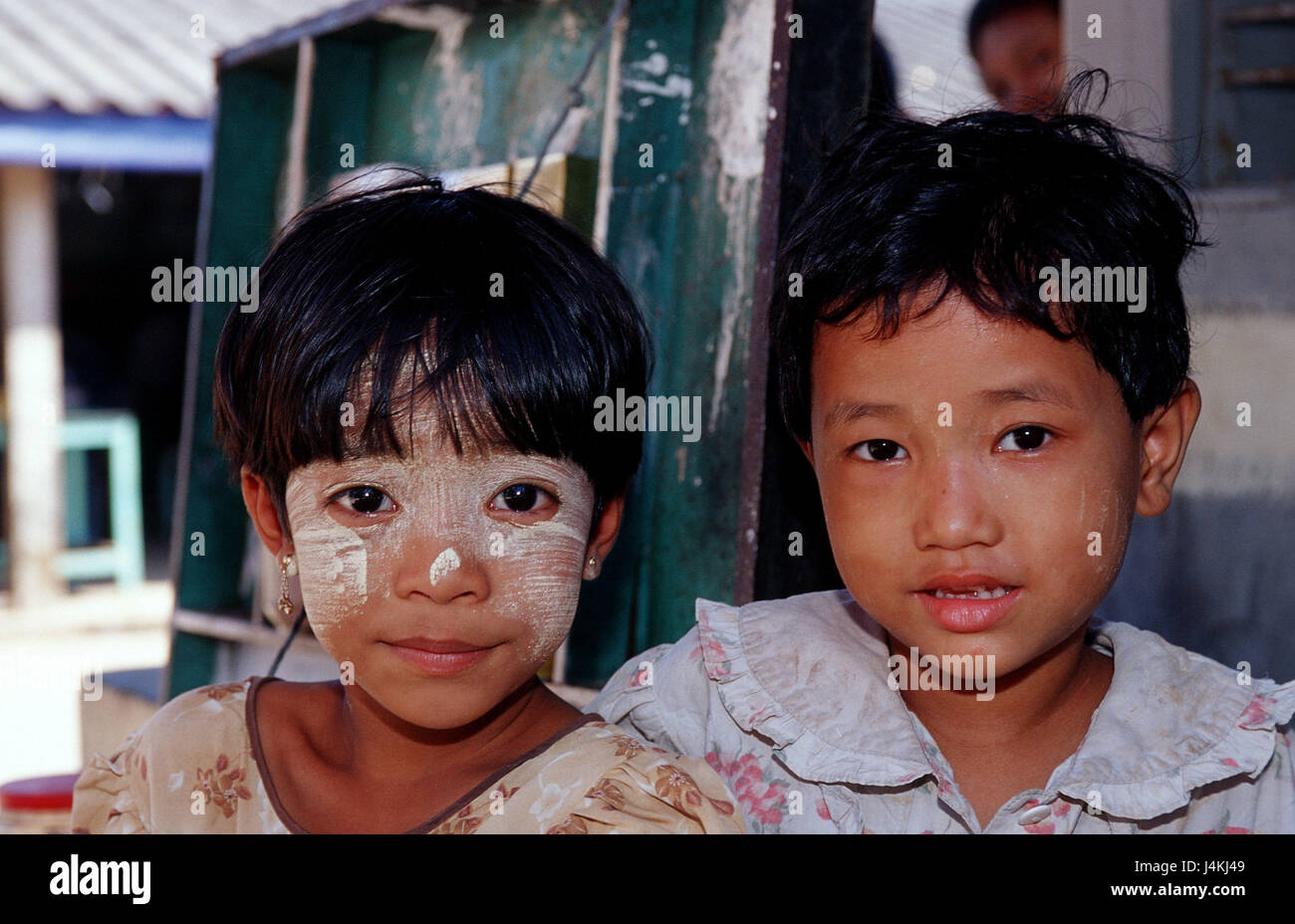 Myanmar children girl boy hi-res stock photography and images - Alamy