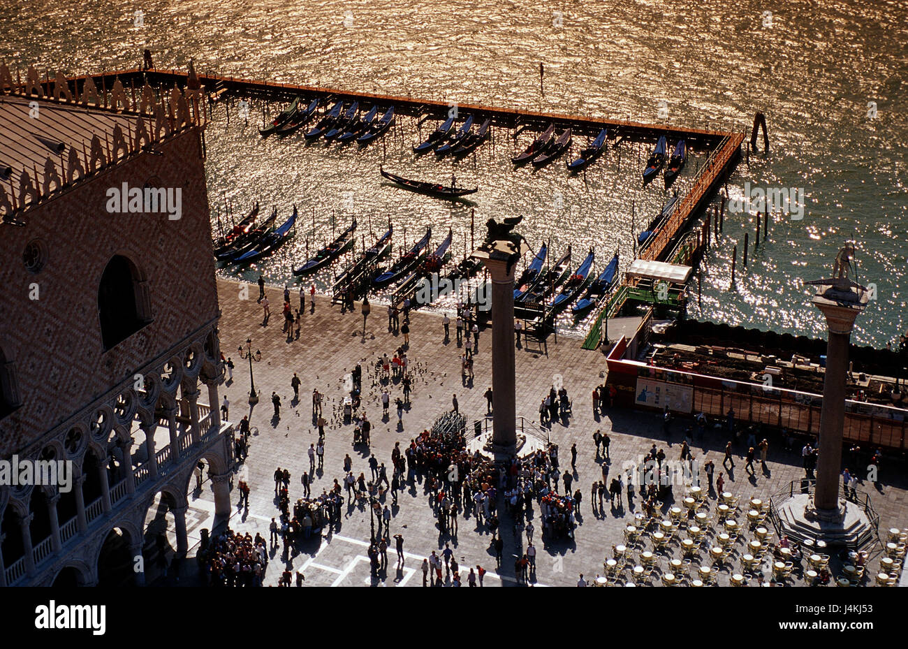 Italy, Venice, Piazzetta, Molo, pillar, Markus's lion, person, evening ...