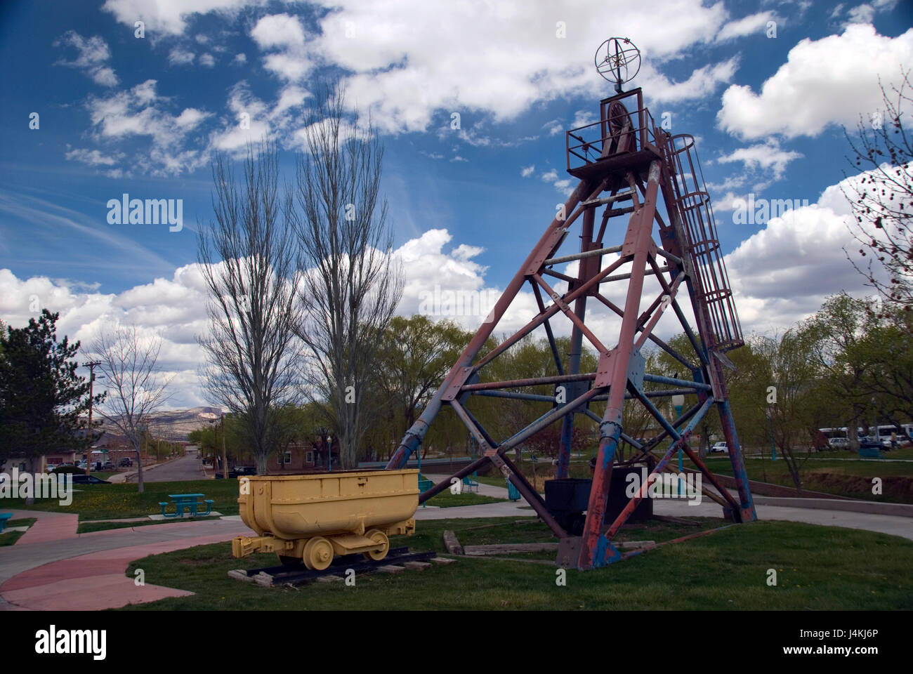 Oil tower hi-res stock photography and images - Alamy