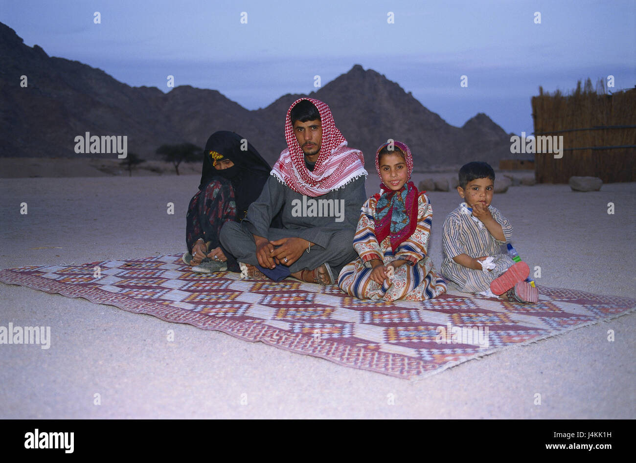 Egypt, nomad, family, desert, evening, nomad's family, parents ...