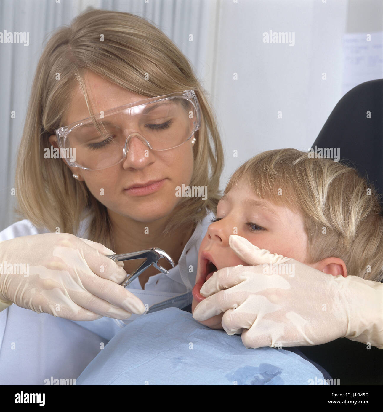 Dentist, safety glasses, protective gloves, child, cog, drag medicine ...
