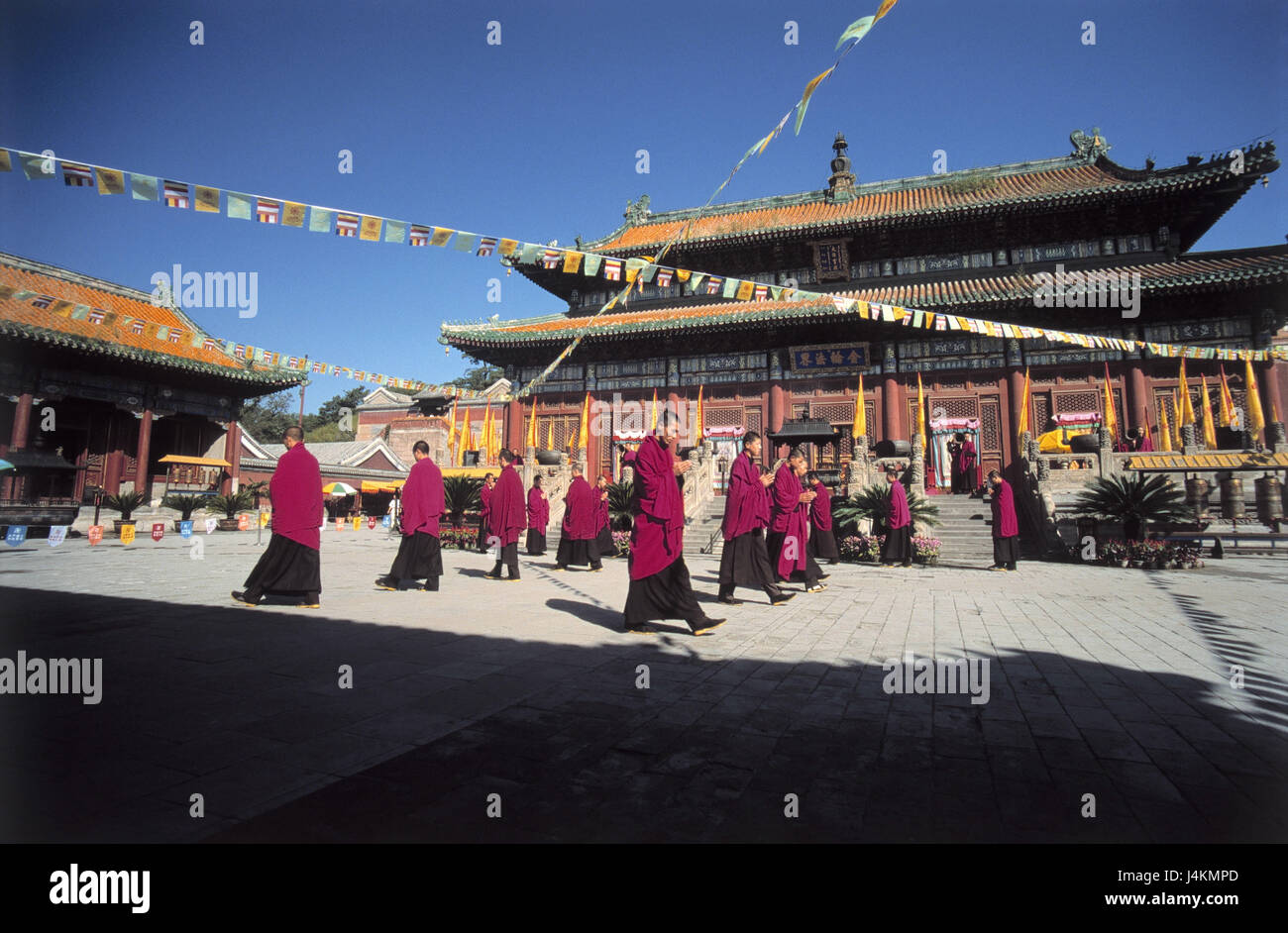 China, Hebei Sheng, Chengde, temple attachment, Pu Ning Si, Mahavira ...