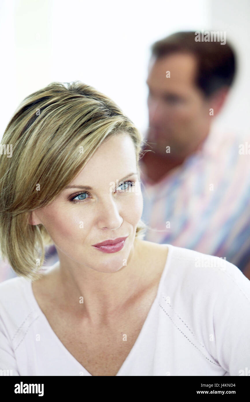 Woman, smile, confidently, background, man, sulk, turn away blur ...