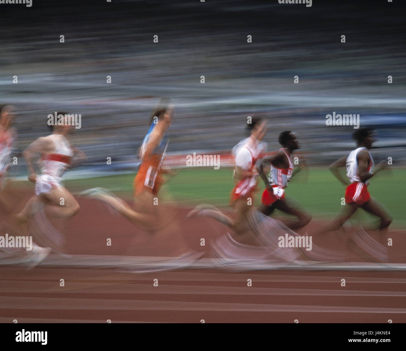 Dirt track, runner, motion, blur no model release athletics, race ...
