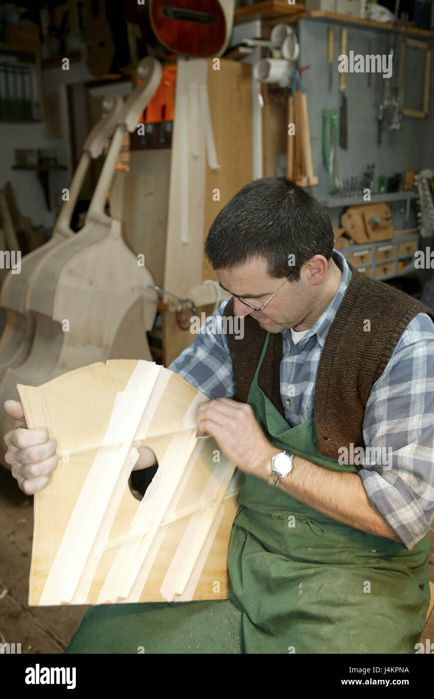 Germany, Upper Bavaria, Mittenwald, garage, instrument maker ...