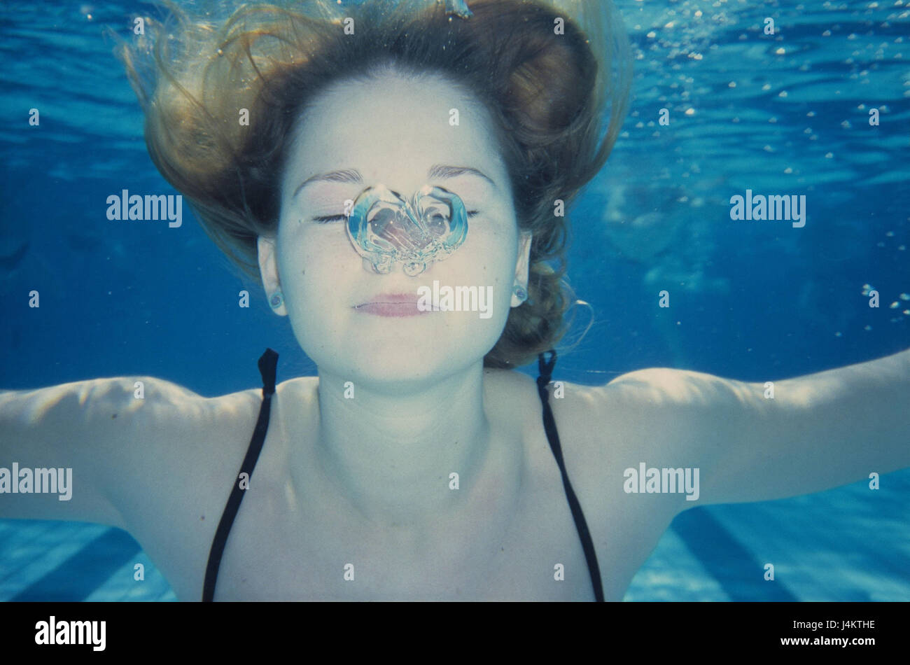 Swimming Pool Underwater Recording Woman Young Skin Dive Air