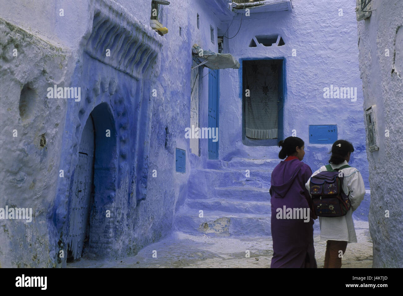 Morocco chefchaouen girls hi-res stock photography and images - Alamy