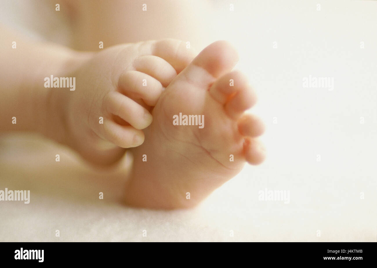 Baby, detail, bones, barefoot infant, child, infant, 5 months, lie ...