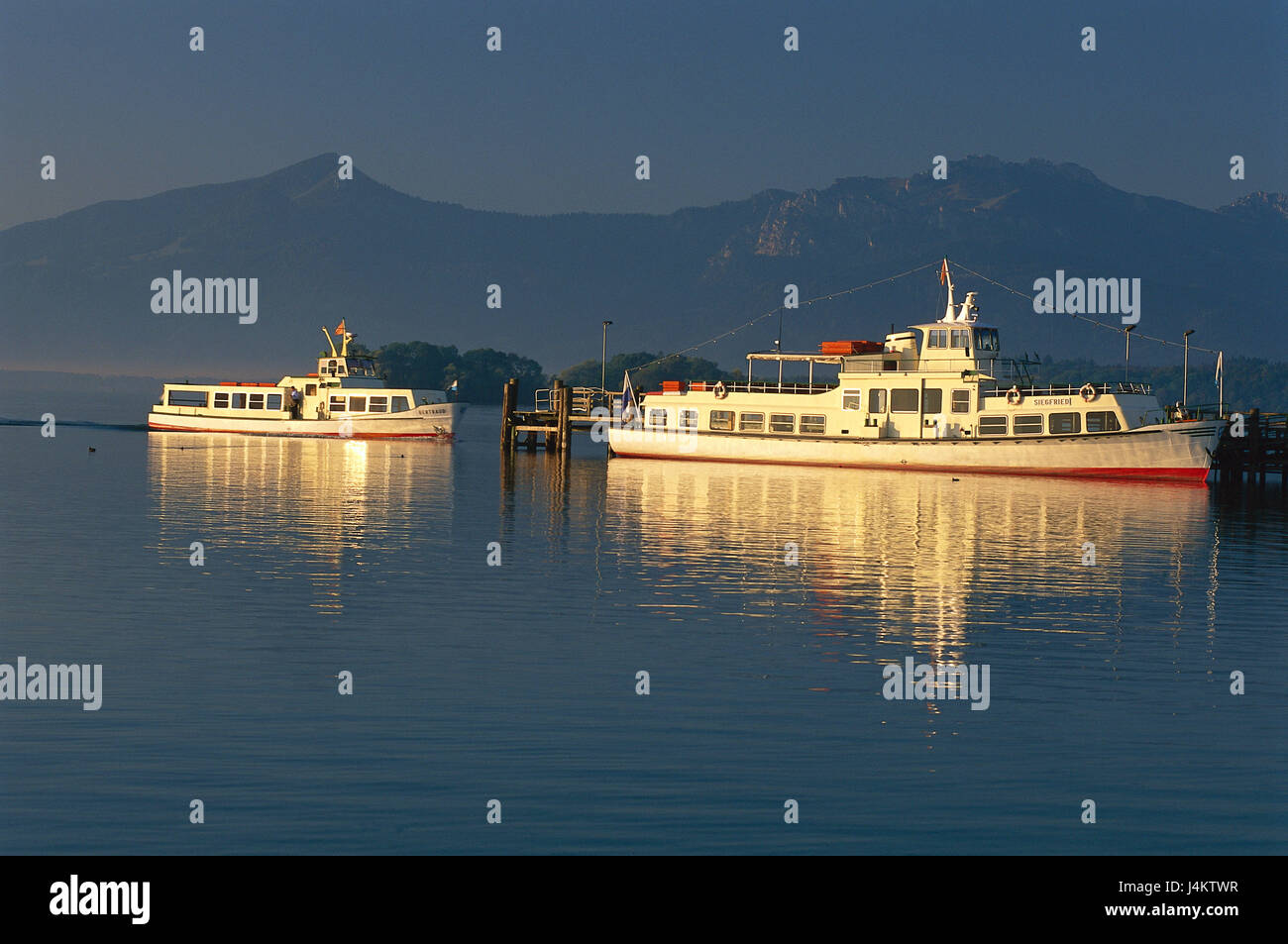 Germany, Upper Bavaria, Lake Chiem, Gstadt, bridge, ships Europe, South ...