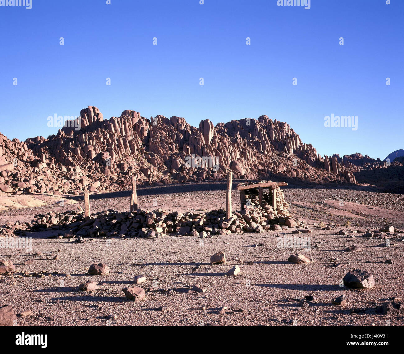 Algeria, Hoggar, Ilamane, hill, erosion, basalt pillars Africa, Sahara ...