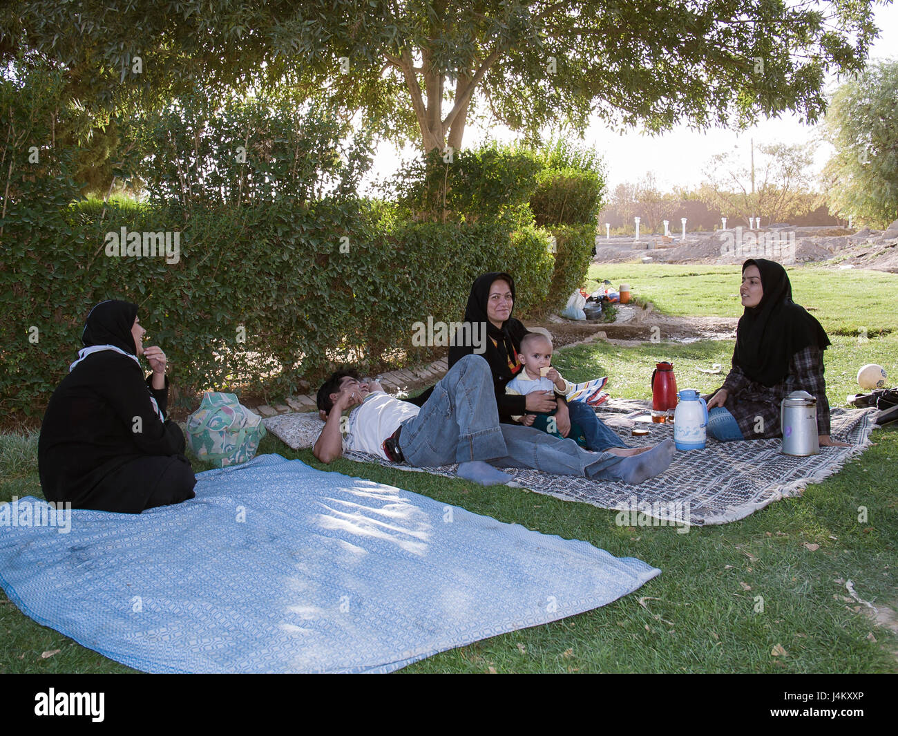 Persian women picnic hi-res stock photography and images - Alamy