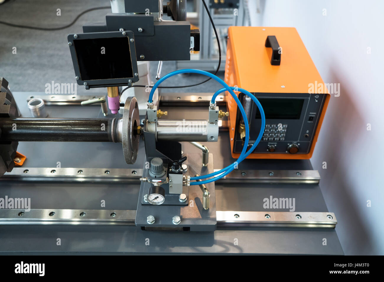 Compact welding head, Fully automatic welding process Stock Photo - Alamy