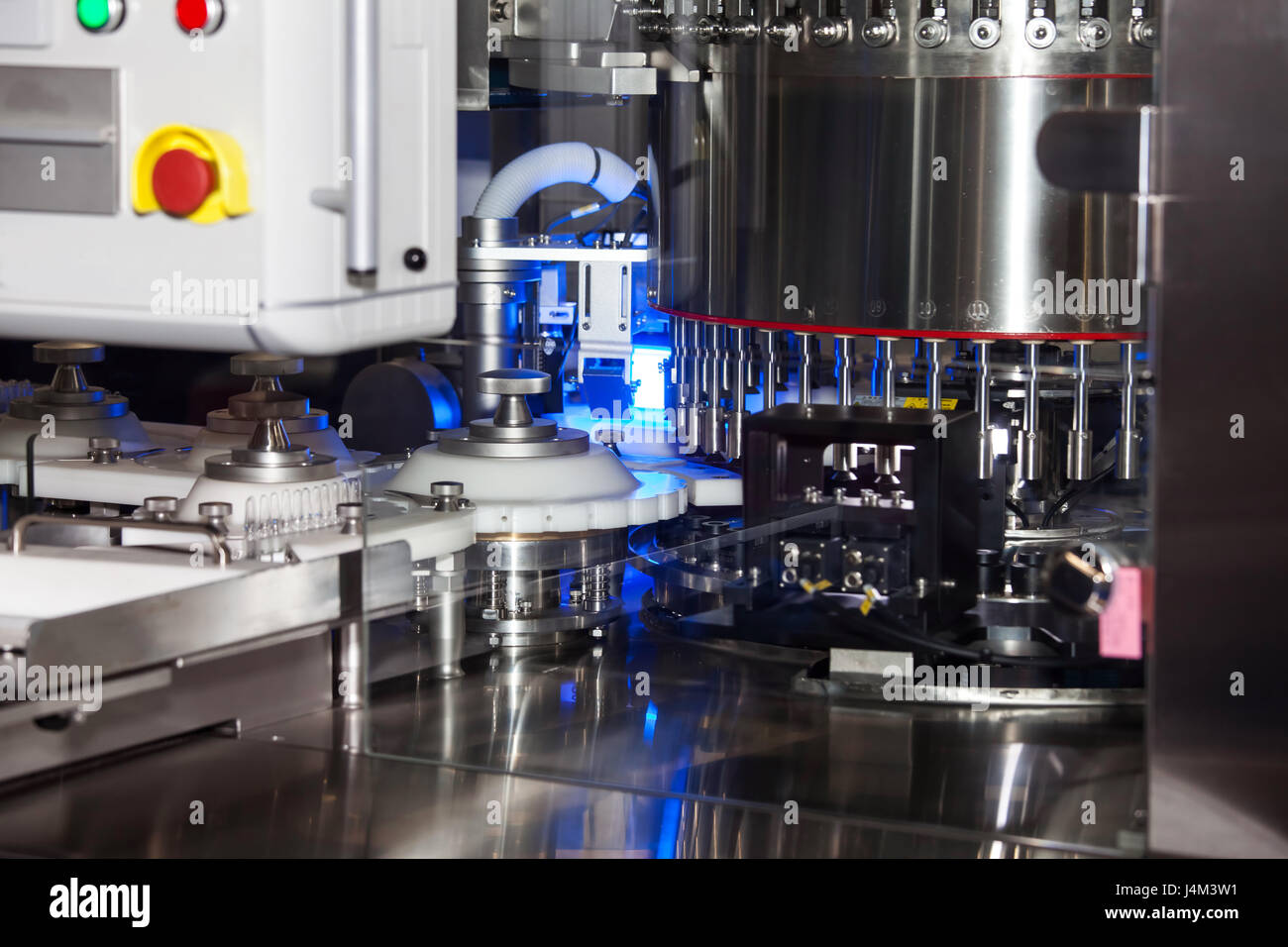 Automatic ampule filling machine, equipment in pharmaceutical industry ...