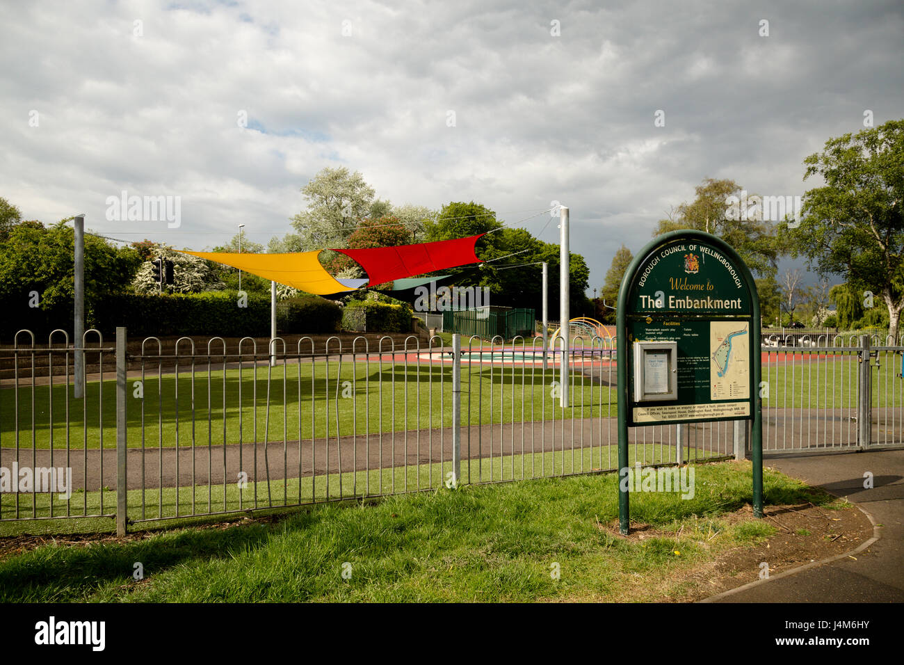 Embankment wellingborough hi-res stock photography and images - Alamy