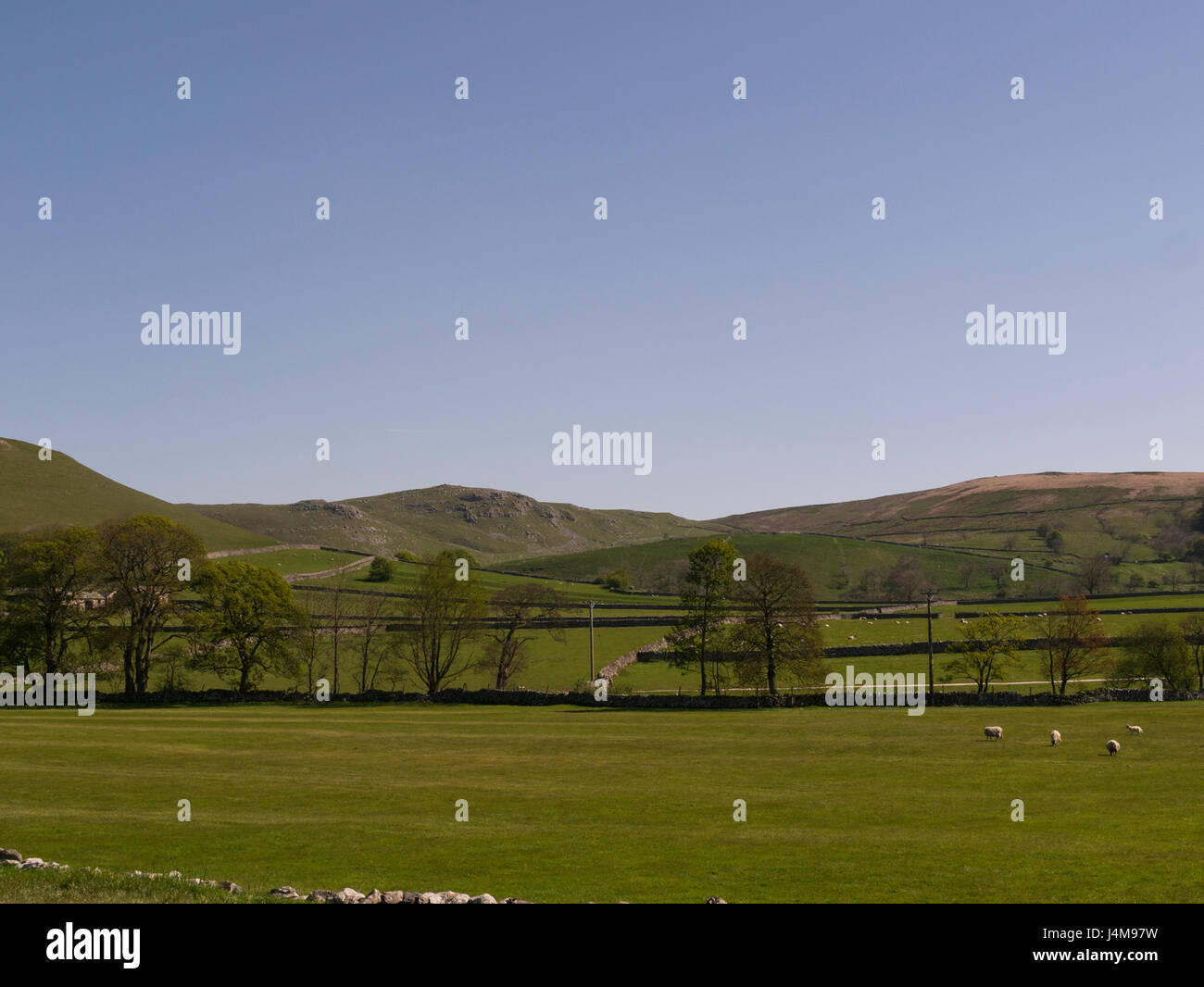 Dry stone wall tapestry hi-res stock photography and images - Alamy