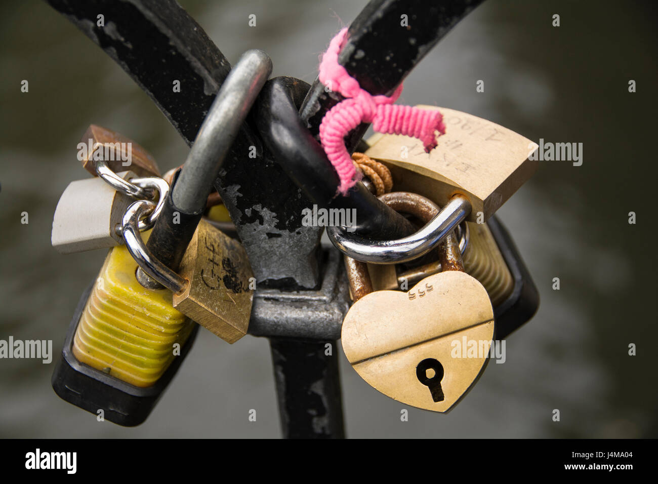Love locks at camden lock padlocks on fence hi-res stock photography ...