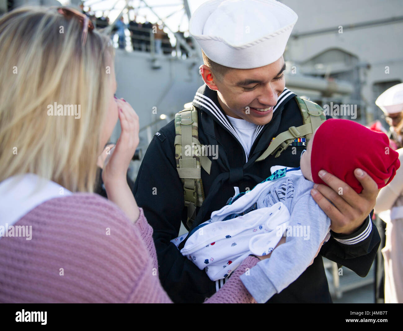Child meets sea hi-res stock photography and images - Alamy