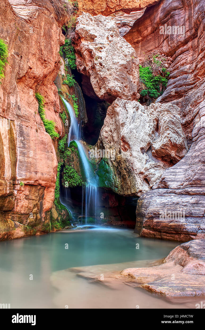 Waterfall at elves chasm hi-res stock photography and images - Alamy