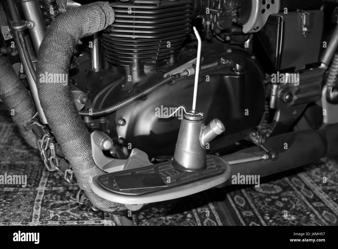 Motorcycle engine cylinder hi-res stock photography and images - Alamy