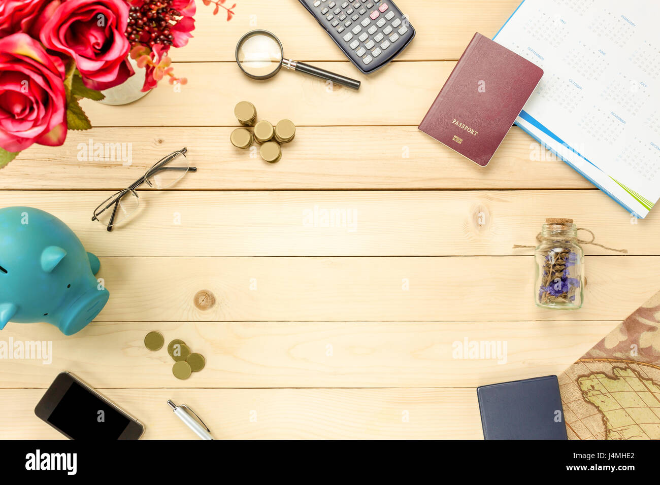 Map table chart hi-res stock photography and images - Alamy